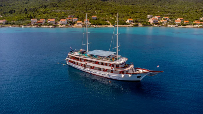 MV Paradis | Premium Superior Ship for Adriatic Cruises